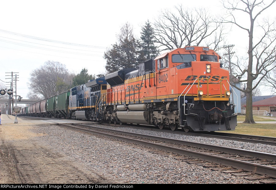 BNSF 8402